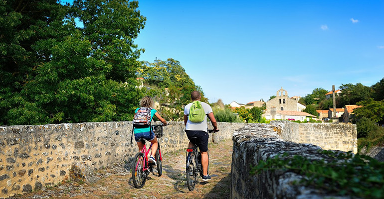 The Velo Francette cycling trip from Saumur to La Rochelle - Abicyclette